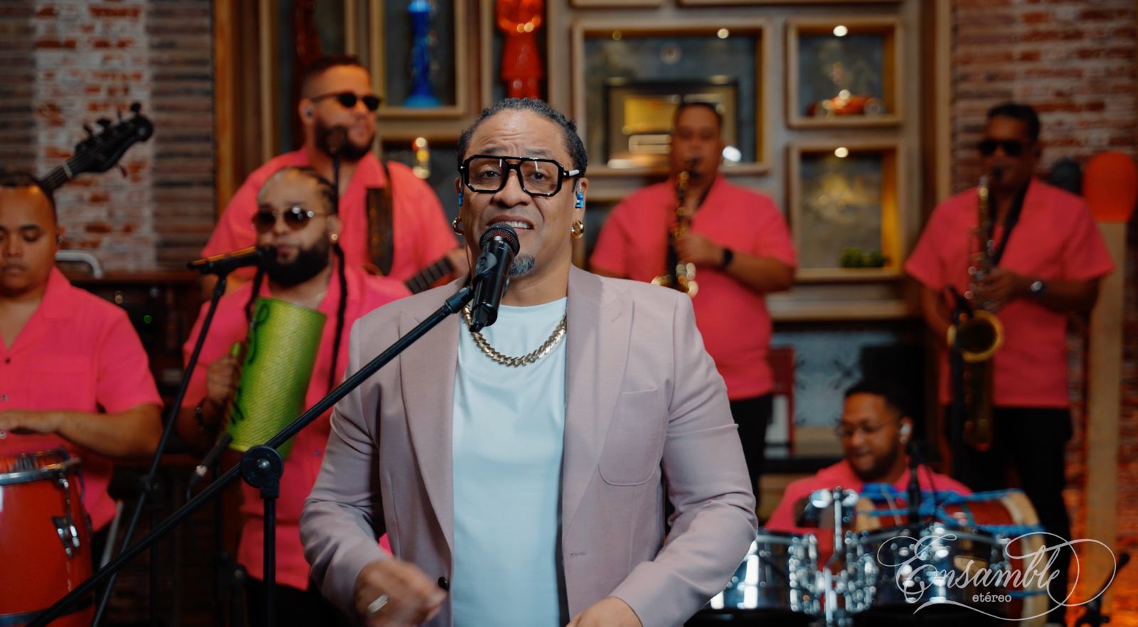 Krisspy: El ícono del merengue típico dominicano - RDE Digital