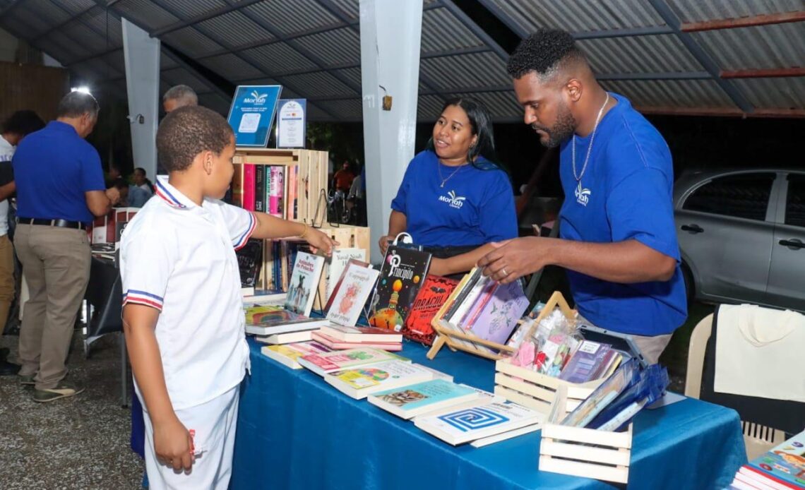Los Alcarrizos celebra su primera Feria del Libro - RDE Digital