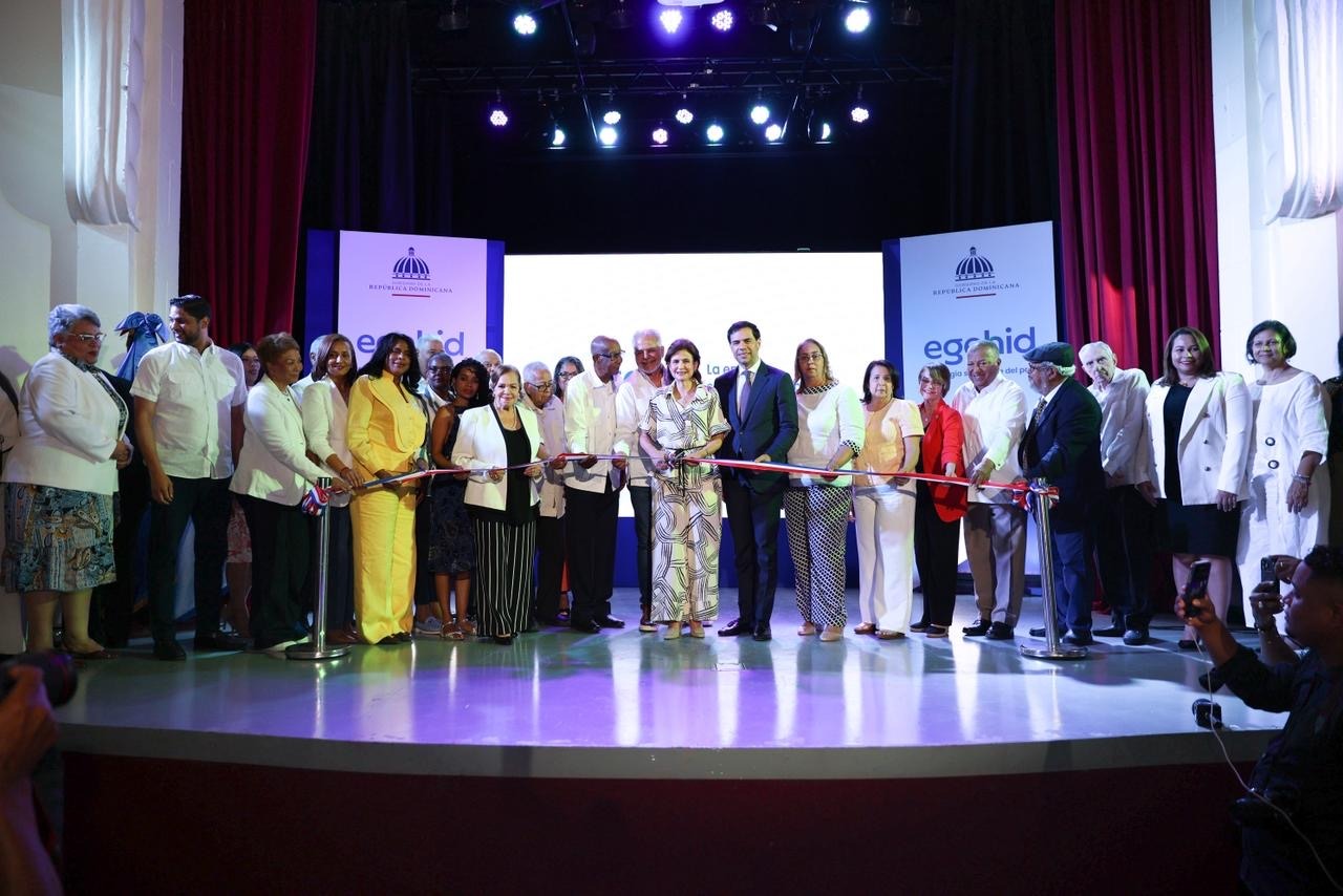 Inauguran Bulevar de las Estrellas en San Cristóbal